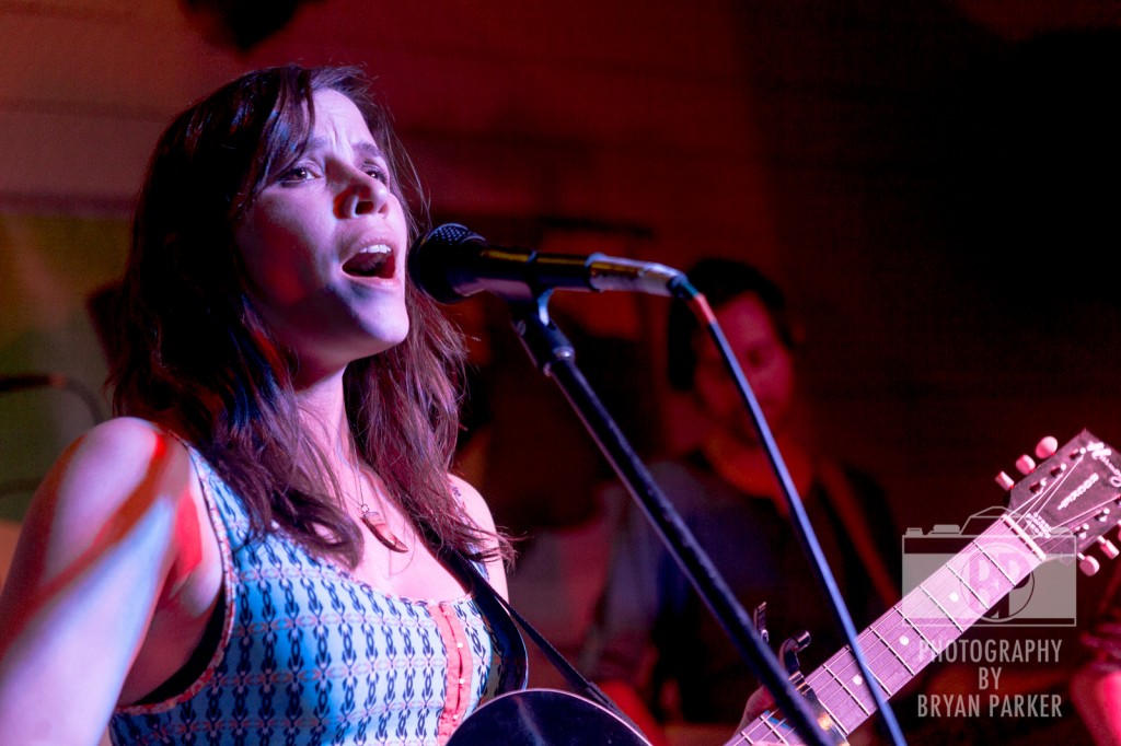 Dana Falconberry Shares New Single “Palmless” From Sessions with Jim ...
